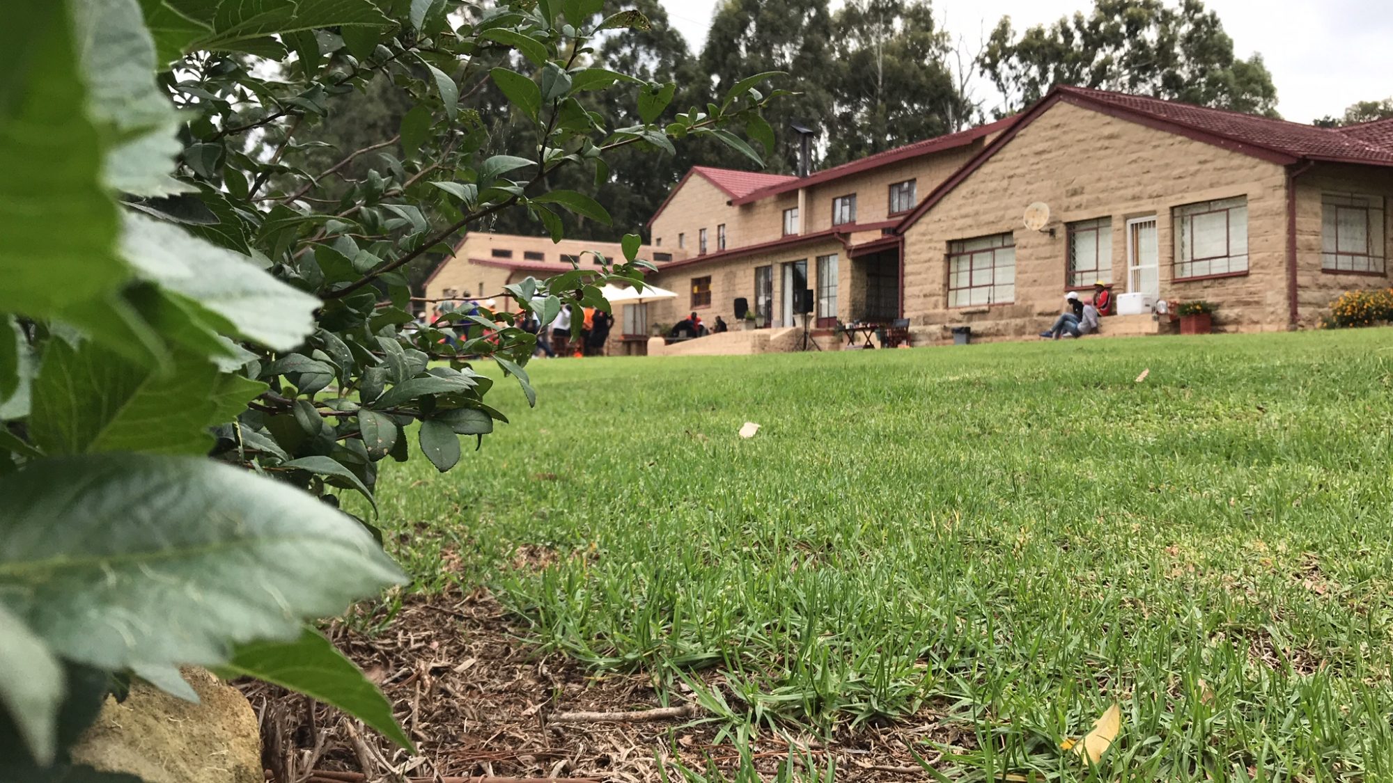 ABOUT US AND MVEMVE GROOTPOORT LODGE – Mvemve Grootpoort Lodge